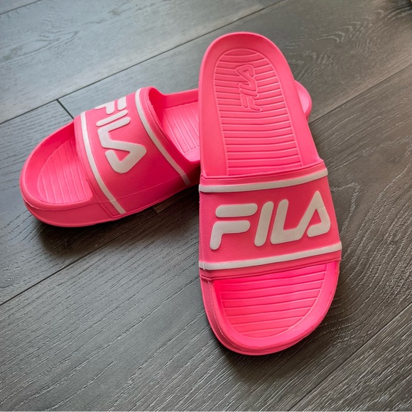 Fila | Shoes | Fila Florescent Pink Slides Sporty Beach Pool Sandals ...